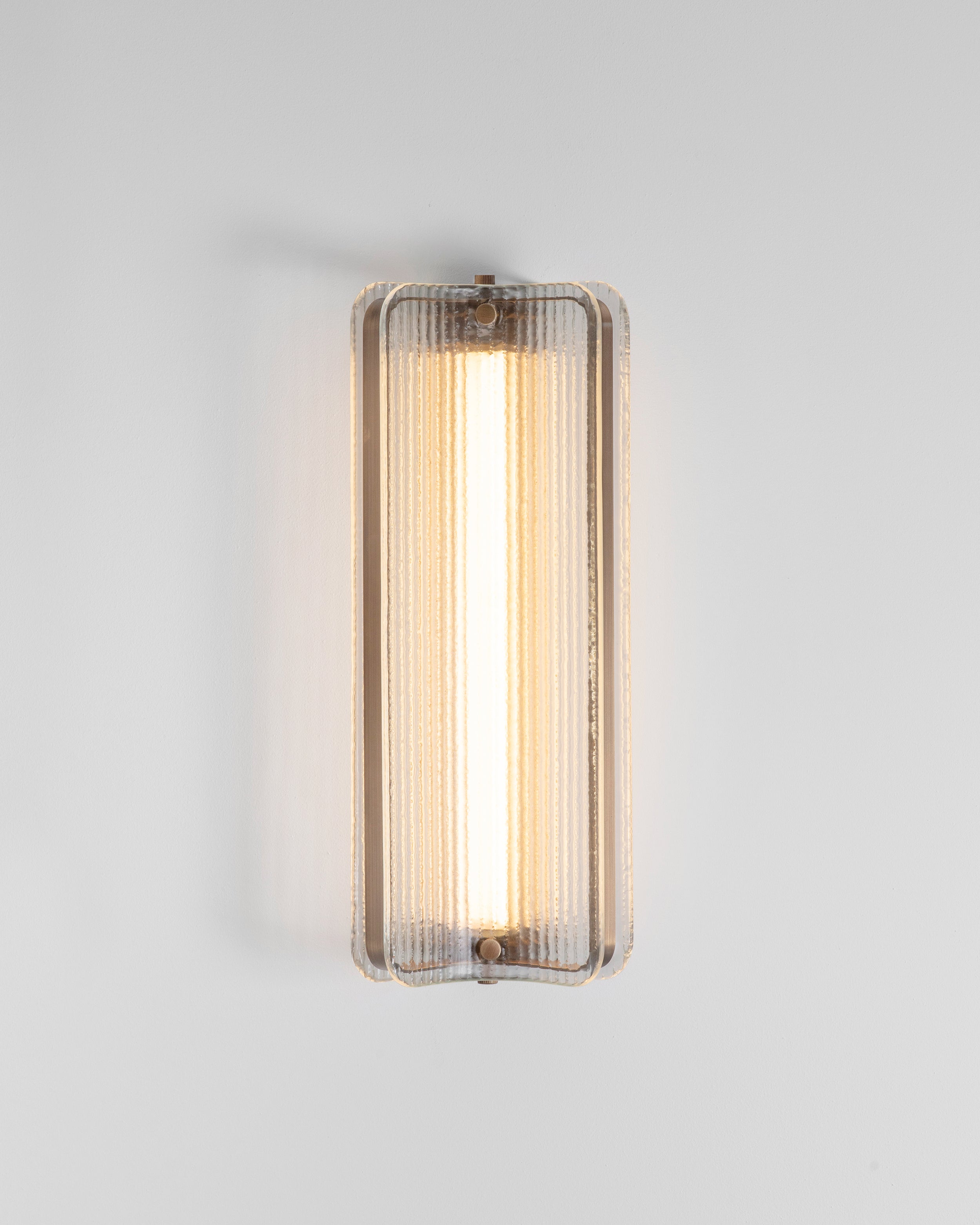 Apex Wall Light (US) – J Adams Lighting